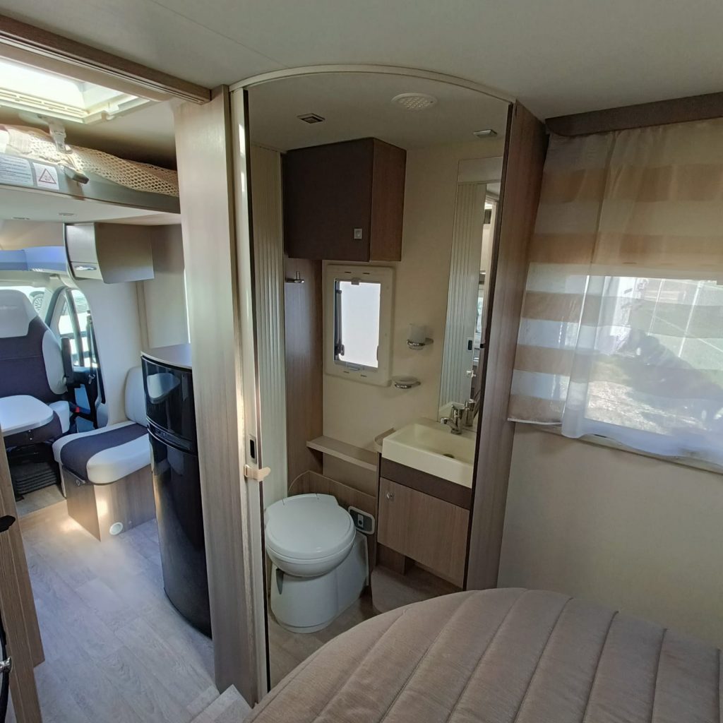 Challenger Genesis 288 EB - Used motorhome for sale in France